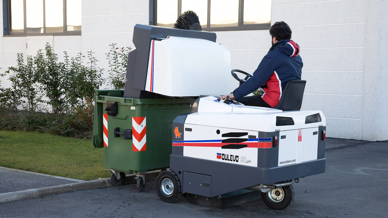 Dulevo 90 - SweepersnScrubbers