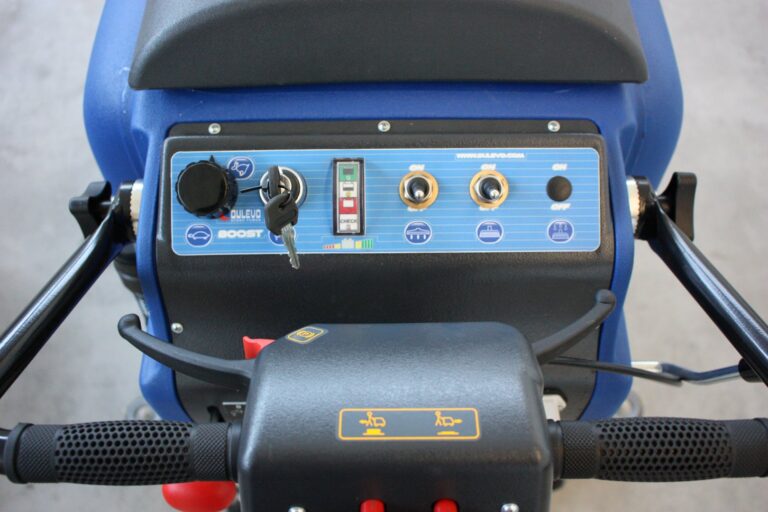 Dulevo BOOST 90.0 - SweepersnScrubbers